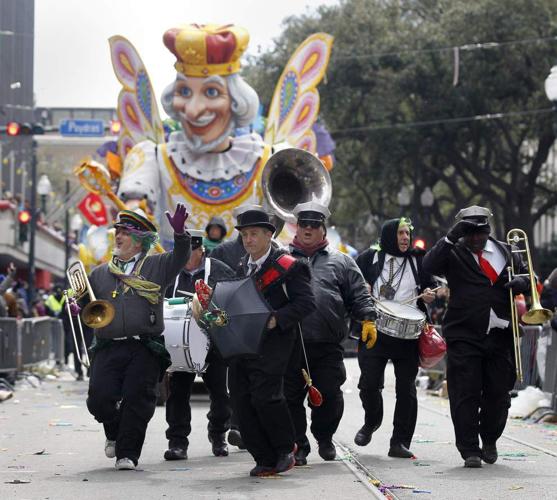 Photos: Rex, King of Carnival presents its 134th Mardi Gras procession ...