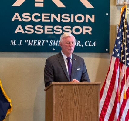 Assessor takes oath of office to begin fourth term in office ...