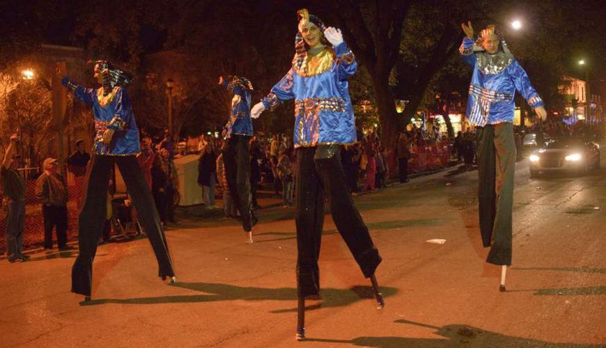 Cleopatra rolls to theme “Strolling Down the Avenue.” | News ...