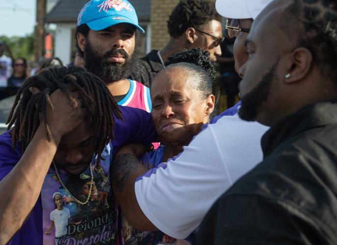Mourners ask for answers in Deiondre Solomon’s death | Crime/Police ...