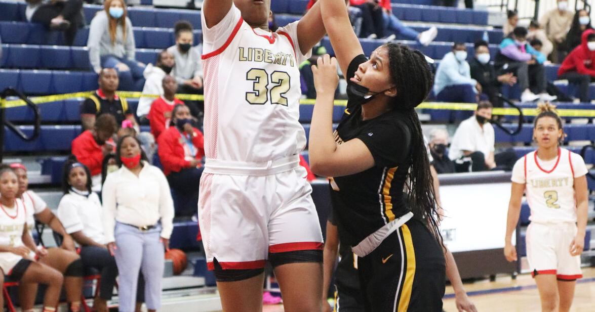 Freshman Whitney Hart leads charge as Liberty runs by University 68-30 ...