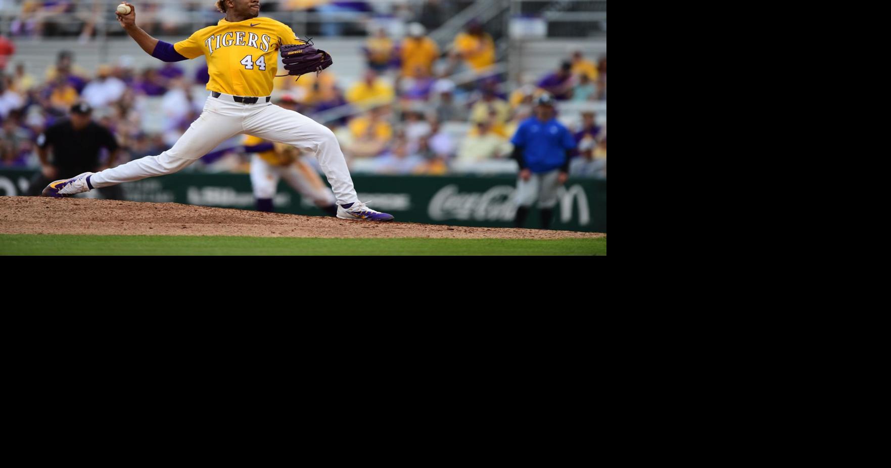 ’It breaks and they miss it:’ LSU freshman Jaden Hill thrives in debut ...