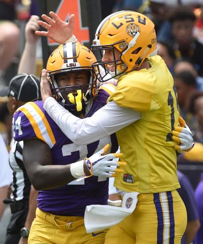 LSU RB Chris Curry impresses in spring game, steamrolls defender; 'That ...