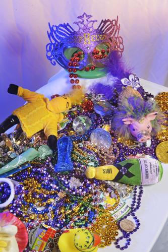 mardi gras throws