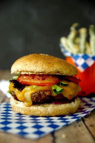 I Eat La.: Team up: Burgers, fries perfect match for casual get ...