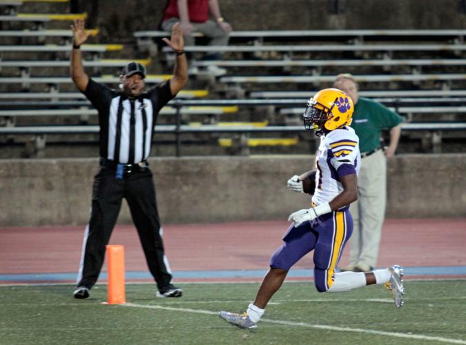 Quarterback Aldon Clark leads top-ranked Karr to 55-46 victory over No ...