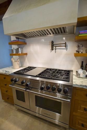 Kim and Mike Wampold's take on the 'traditional' kitchen is one of ...