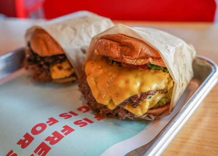 Restaurant review: Atomic Burger adds quality burger option to rapidly ...