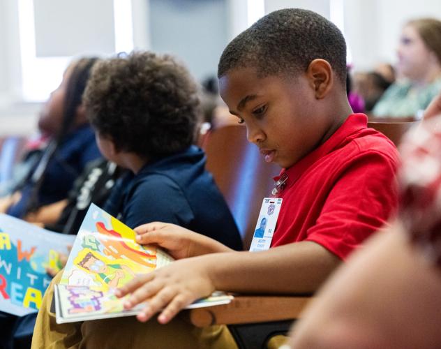 Malcolm Mitchell reads to kids at Baranco Elementary | Education ...