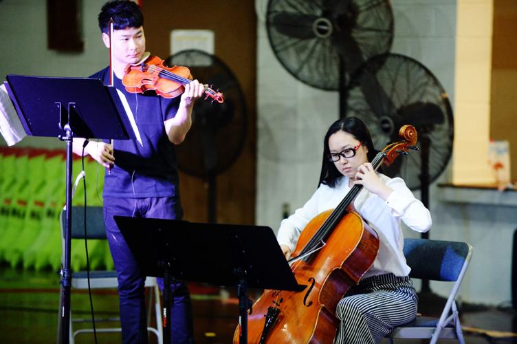 Photos: Composer Eric Genuis performs and speaks at Truman Early ...