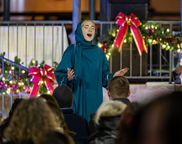 DSHS S.A.D.D. club brings live nativity to Train Station Park ...