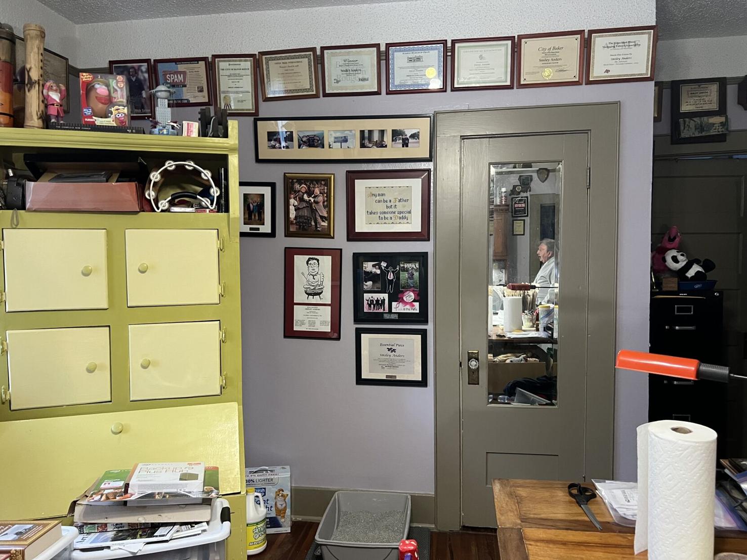 Smiley Anders celebrates 50 years writing for The Advocate | Baton ...