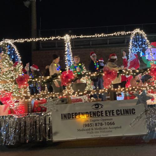 Hammond Christmas parade lights up the night | Livingston/Tangipahoa ...