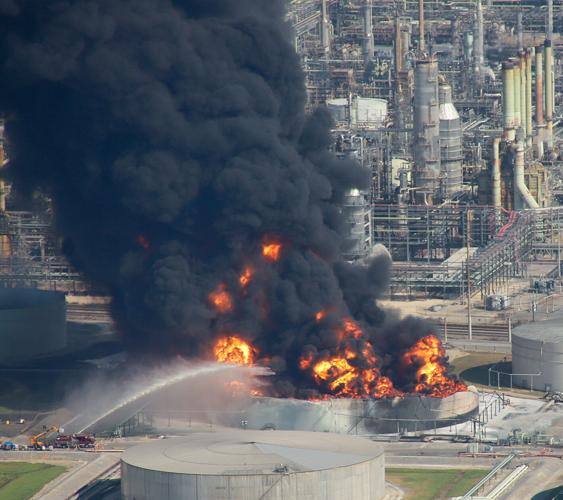 After tank fires in 2023, EPA finds safety flaws at Marathon | Business ...