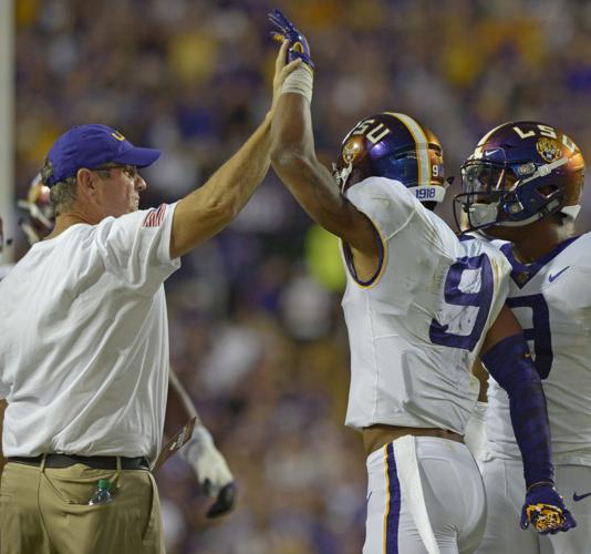 'Fever pitch': LSU strength coach Tommy Moffitt uses folding chairs ...