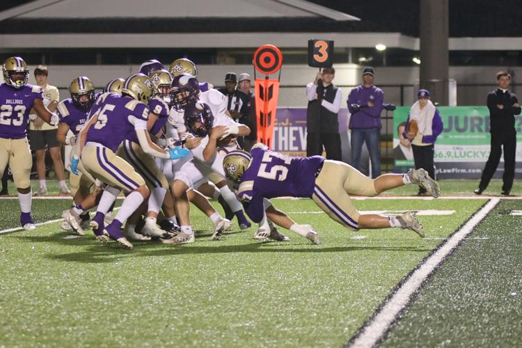 Quarterback Leonard leads ACHS to victory and semi-finals in D4 select ...