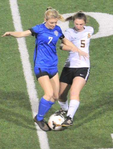 Mandeville girls beat St. Amant in Division I playoffs | High School ...