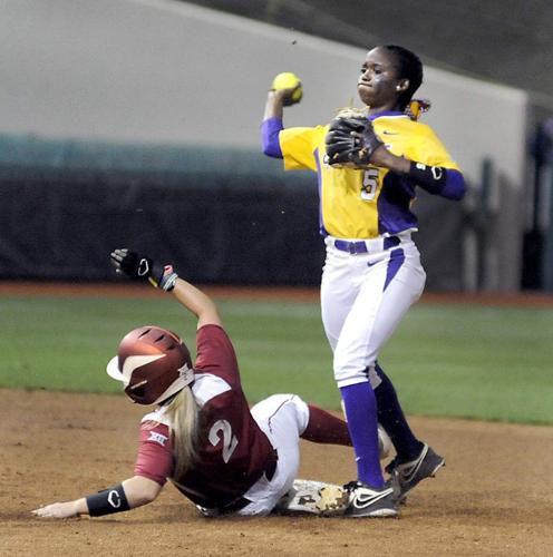 LSU softball team defeats Oklahoma 1-0 behind pitcher Carley Hoover ...