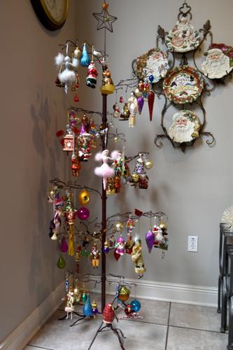 Gary Miller and Ralph Ostermann go 'over the top' for Christmas at ...