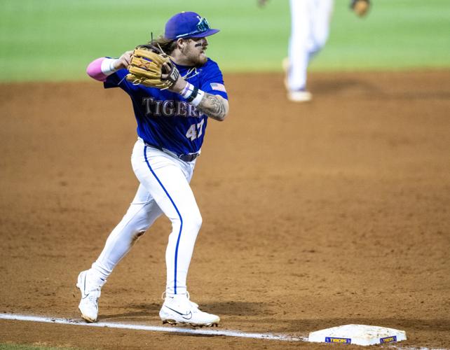 LSU baseball loses to Arkansas, Hagen Smith to open series | LSU ...