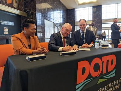 Gov. John Bel Edwards cheers New Orleans - Baton Rouge rail | State ...