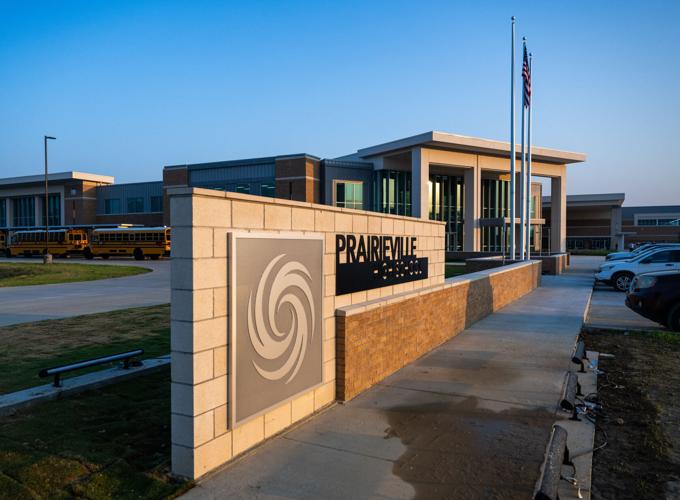 Prairieville high school first day brings traffic, solutions ...