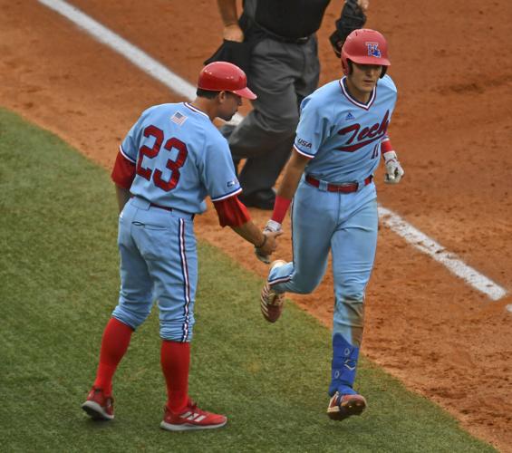 WATCH: La. Tech catcher hits inside-the-park grand slam as fans go wild ...