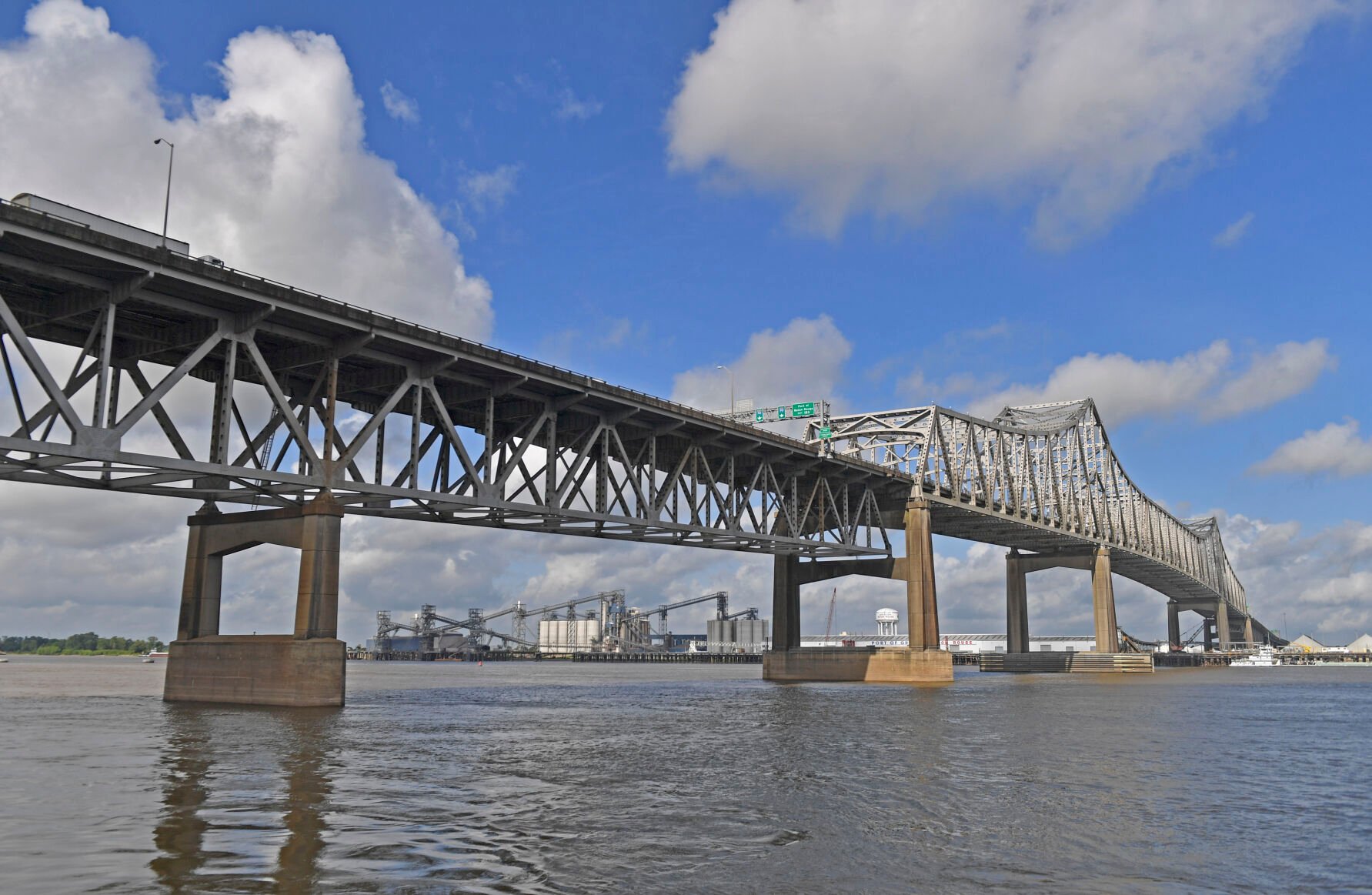 Where should a new Mississippi River Bridge go? Officials want public ...