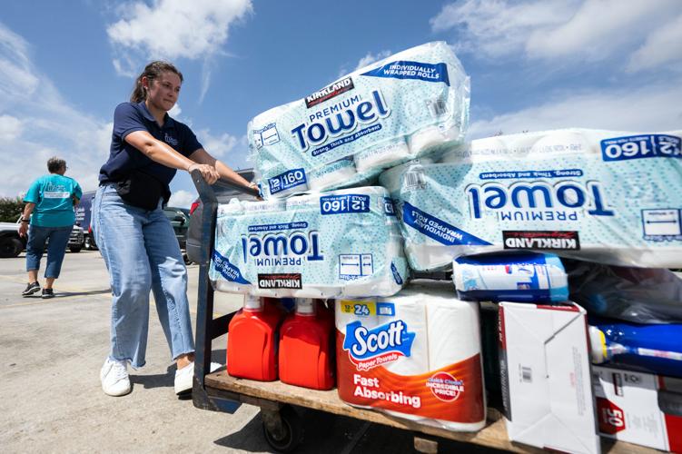 Acadiana volunteers provide relief to Texas flood victims | News ...