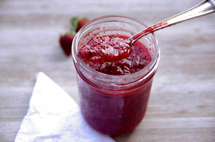 I Eat La.: Recipes for Vanilla Bean Ice Cream, Strawberry Basil Coulis ...