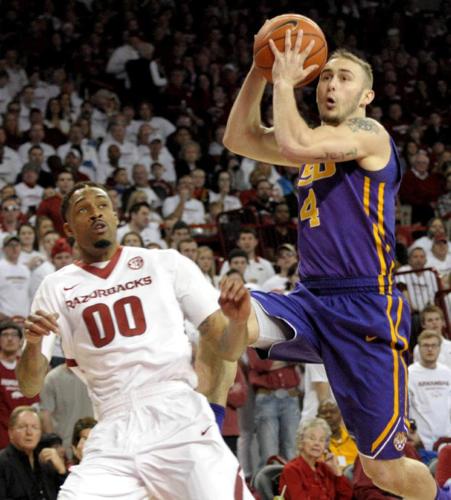 Listen to Jim Hawthorne's radio call of LSU guard Keith Hornsby's game ...