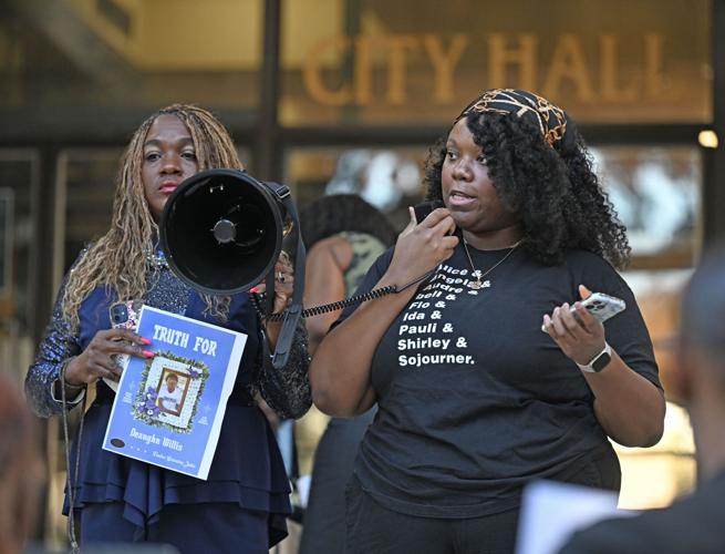 Bicyclist struck by BRPD officer sues for $500,000 in bills | Crime ...