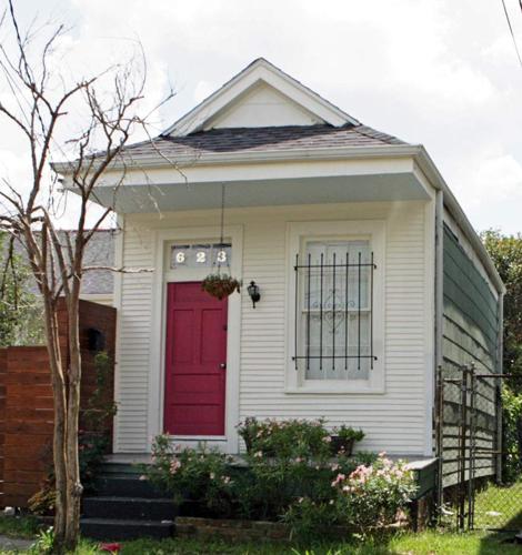 A million bucks for Ignatius Reilly’s New Orleans house? Be still, my ...