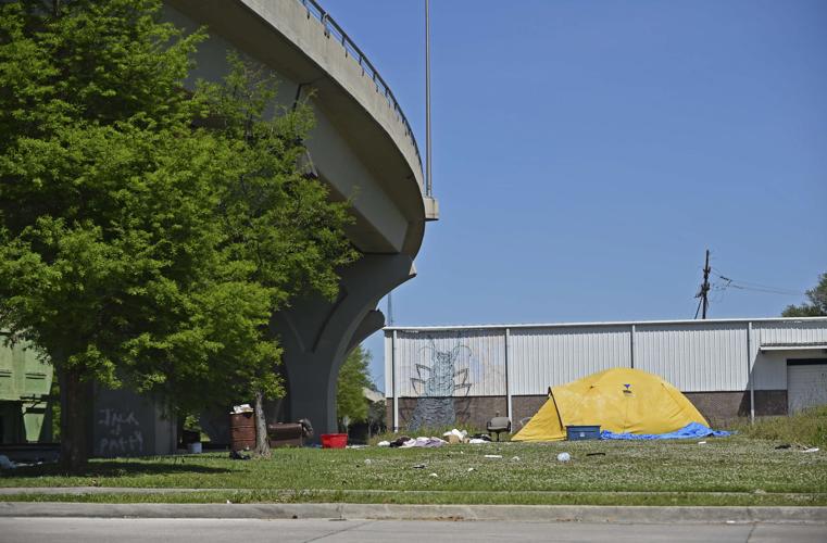 36 homeless -- including 5 kids-- living under Baton Rouge bridge ...
