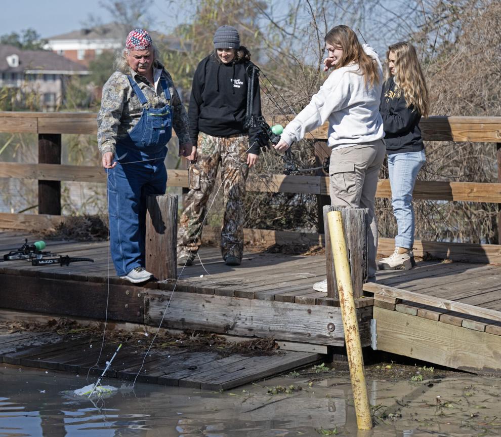Swamp People castmates host bowfishing class in Baton Rouge ...
