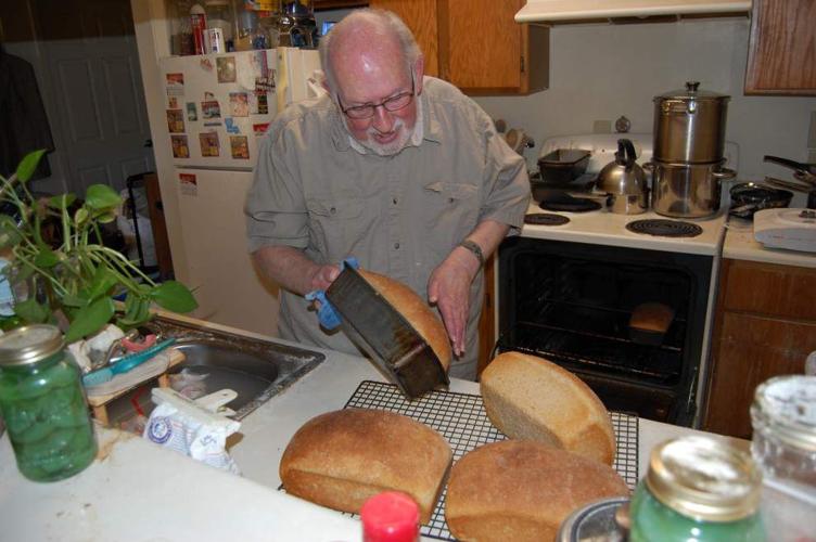 37,500 loaves and counting: ‘The Bread Man’ feeds hungry Mormon ...
