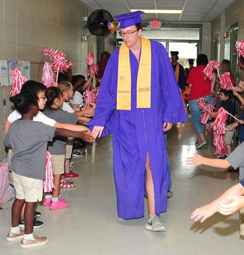 Seniors return to elementary school halls | Livingston/Tangipahoa ...