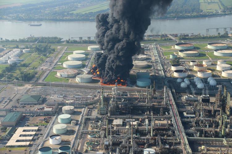 After tank fires in 2023, EPA finds safety flaws at Marathon | Business ...