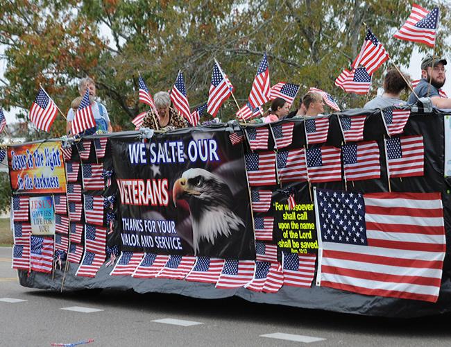 Veterans honored Saturday during Walker Veterans Day parade ...
