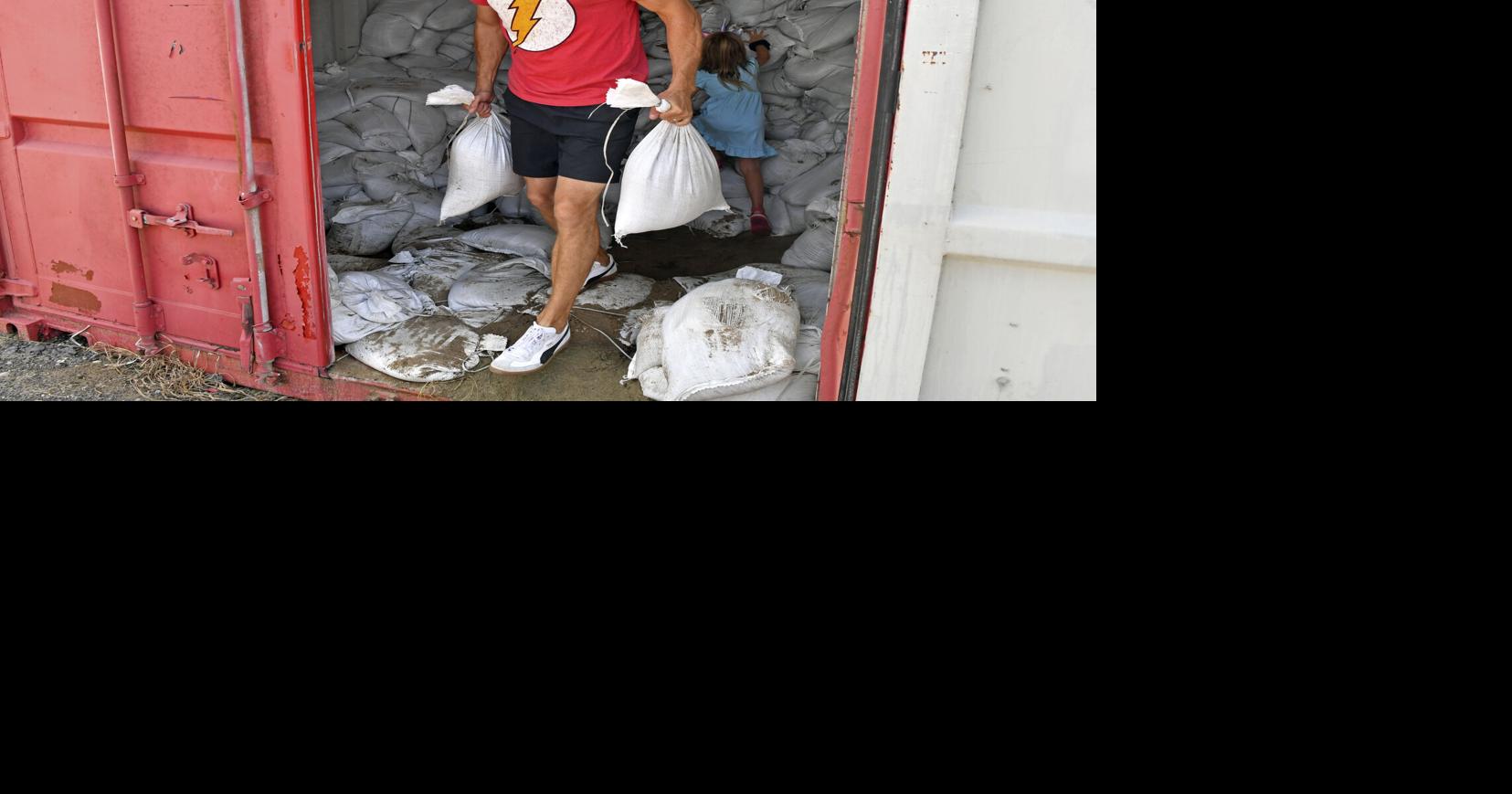 Ahead of Hurricane Laura, here's where to get sandbags in the Baton ...