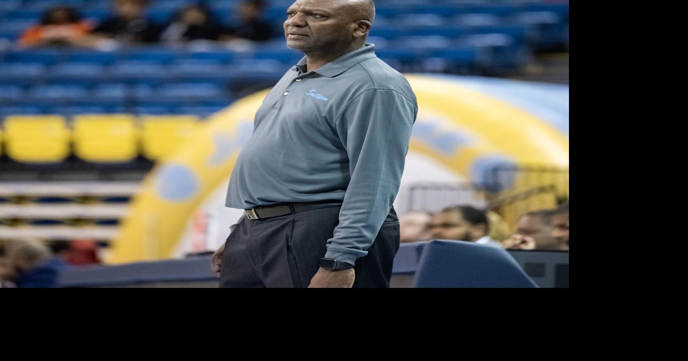 Carlos Funchess put fun in basketball during college heydey | College ...