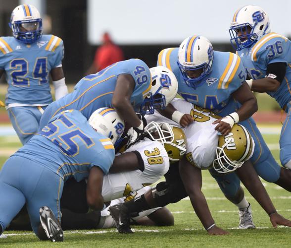 Southern notebook: Randall Menard makes season debut, Tillery runs over ...