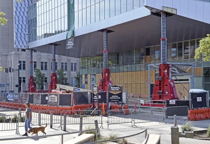 Hydraulic lifts installed to shore up River Center library in downtown ...