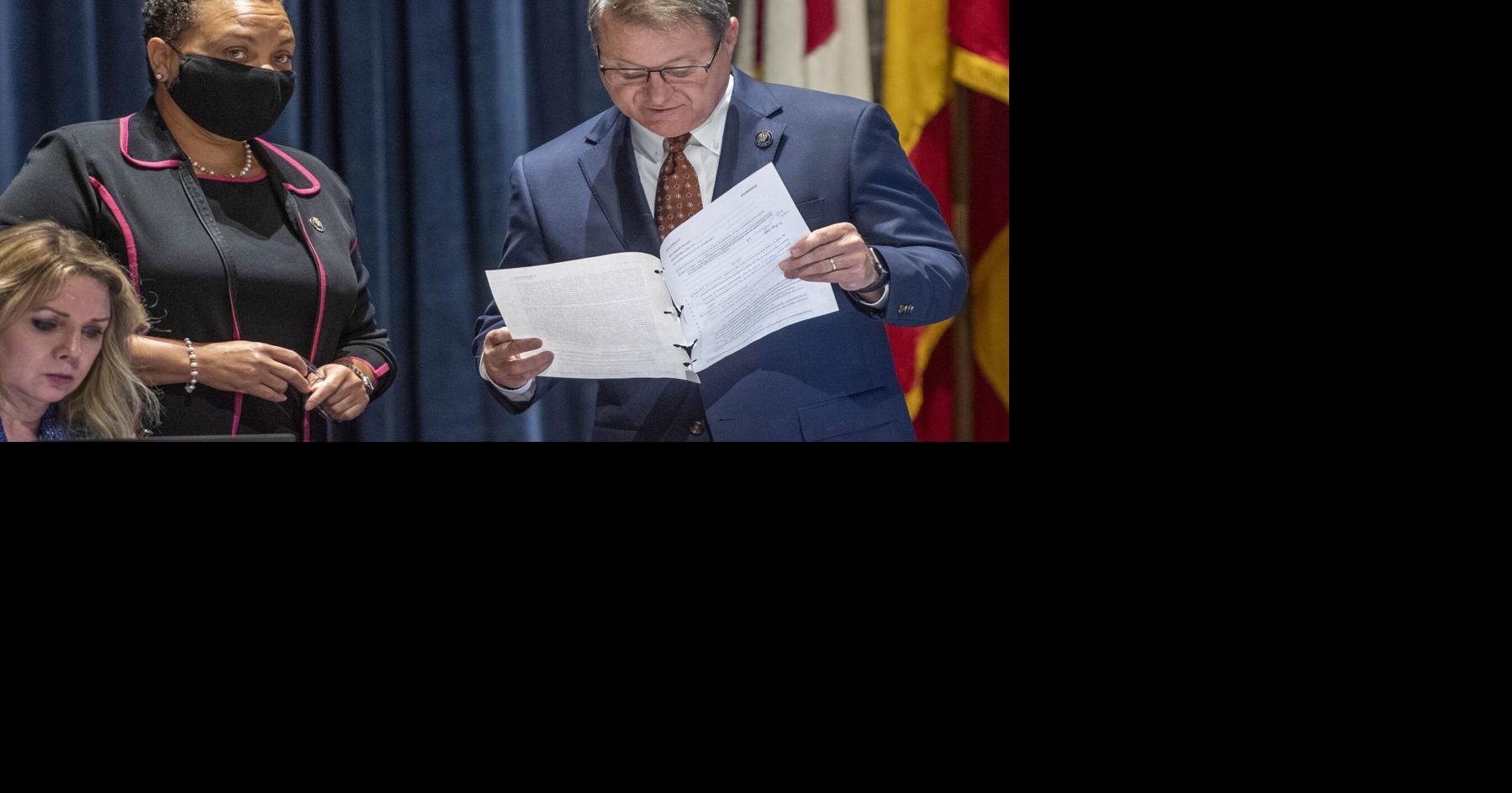 Senators Gary Carter and Karen Carter Peterson engaged in a testy ...