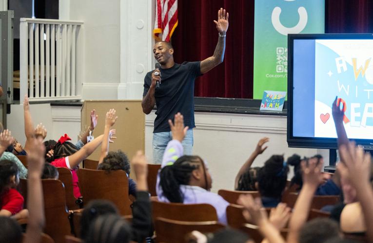 Malcolm Mitchell reads to kids at Baranco Elementary | Education ...
