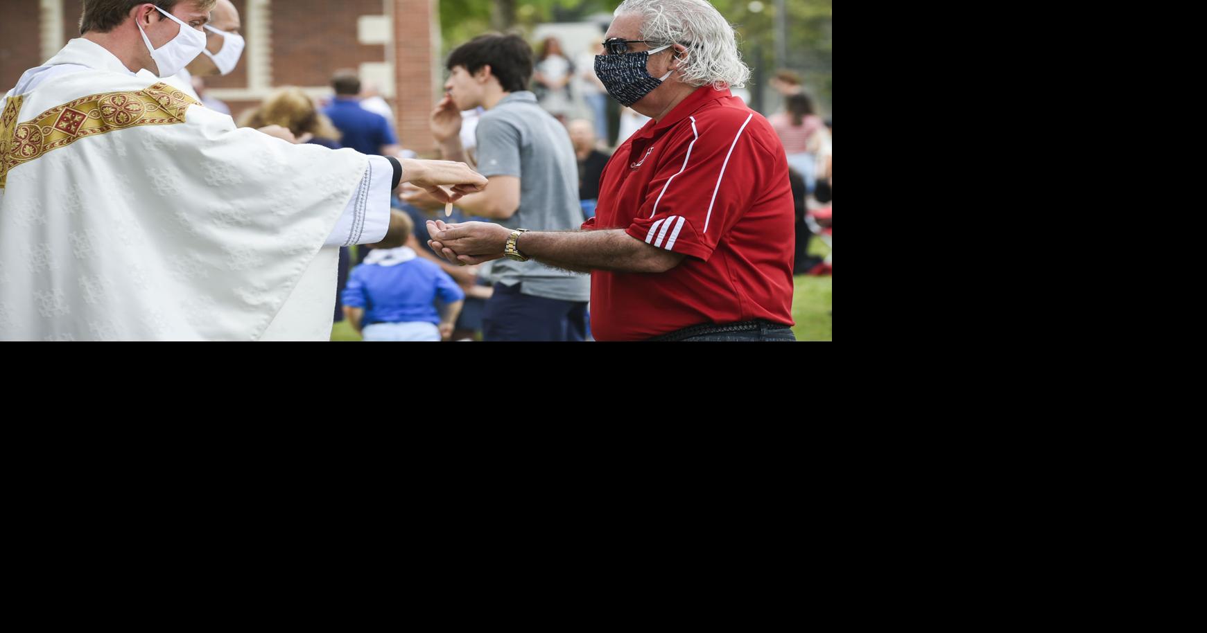 Receiving Communion during coronavirus? Tongue not 'discontinued ...