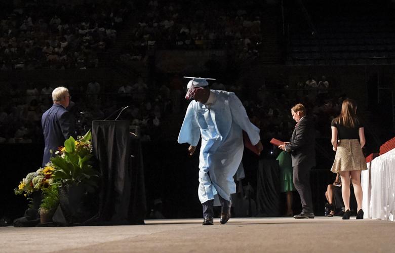 Zachary High Class of 2022 travel to Baton Rouge for graduation ...