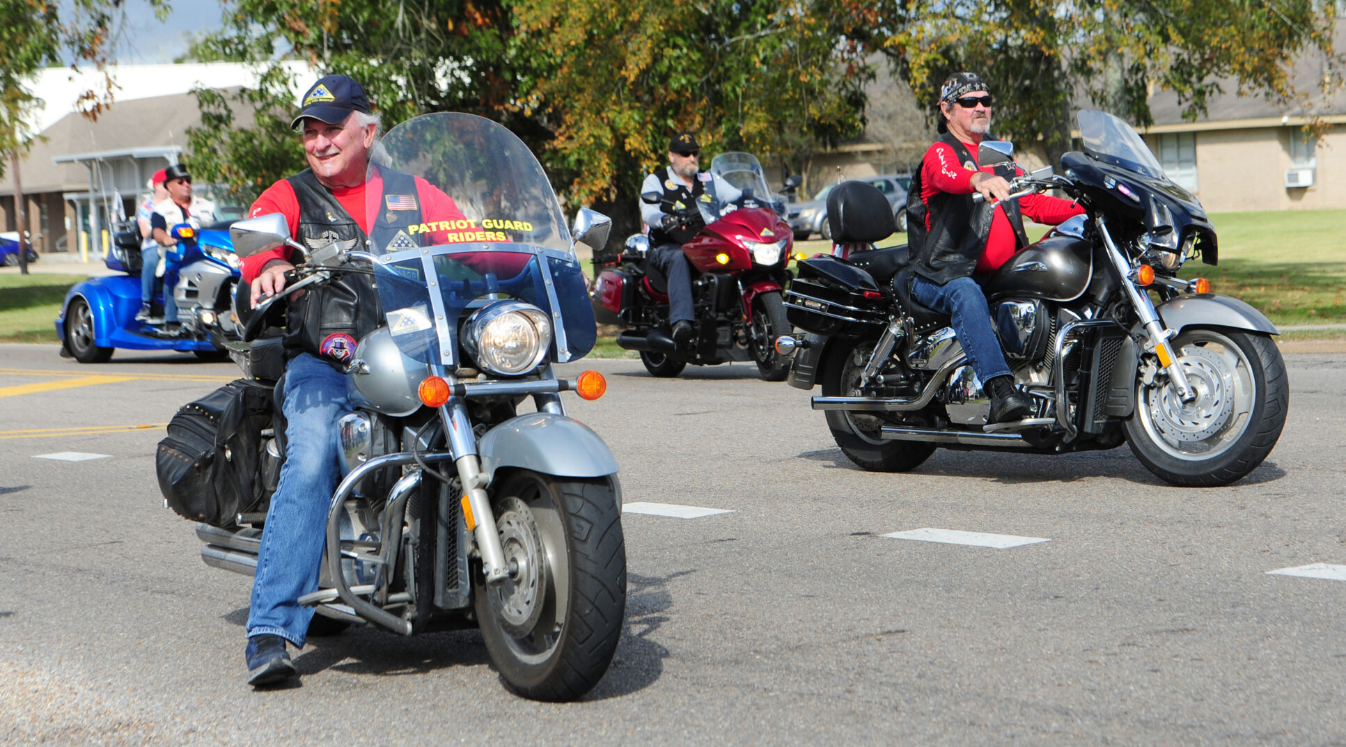 Veterans saluted during Walker parade | Livingston/Tangipahoa ...