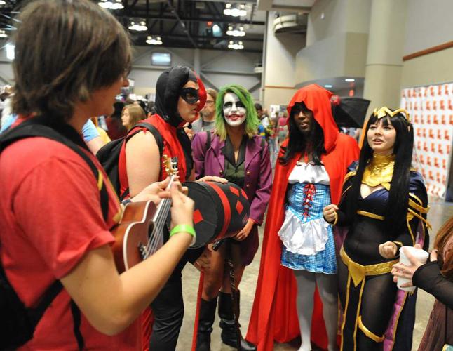 Photos: Captain America to the Joker, cosplayers and comic book fans ...