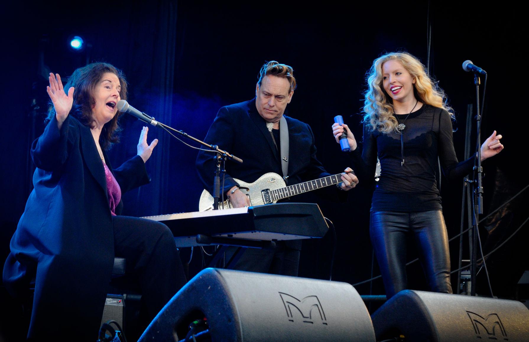 Hail to the Queen: Linda Gail Lewis' career is a bridge from rock 'n ...